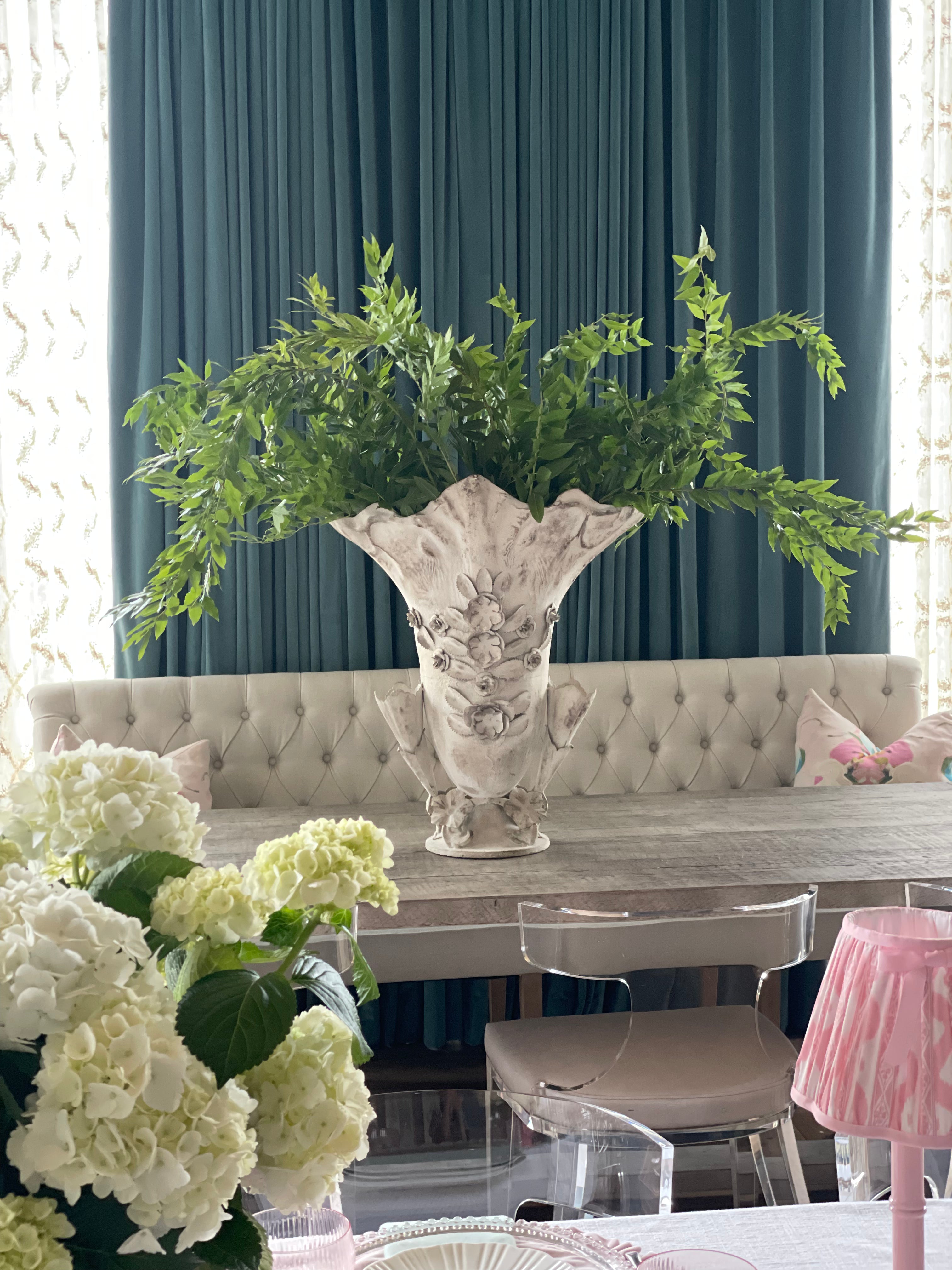 Bloom Statement Urn – Freedom Floral